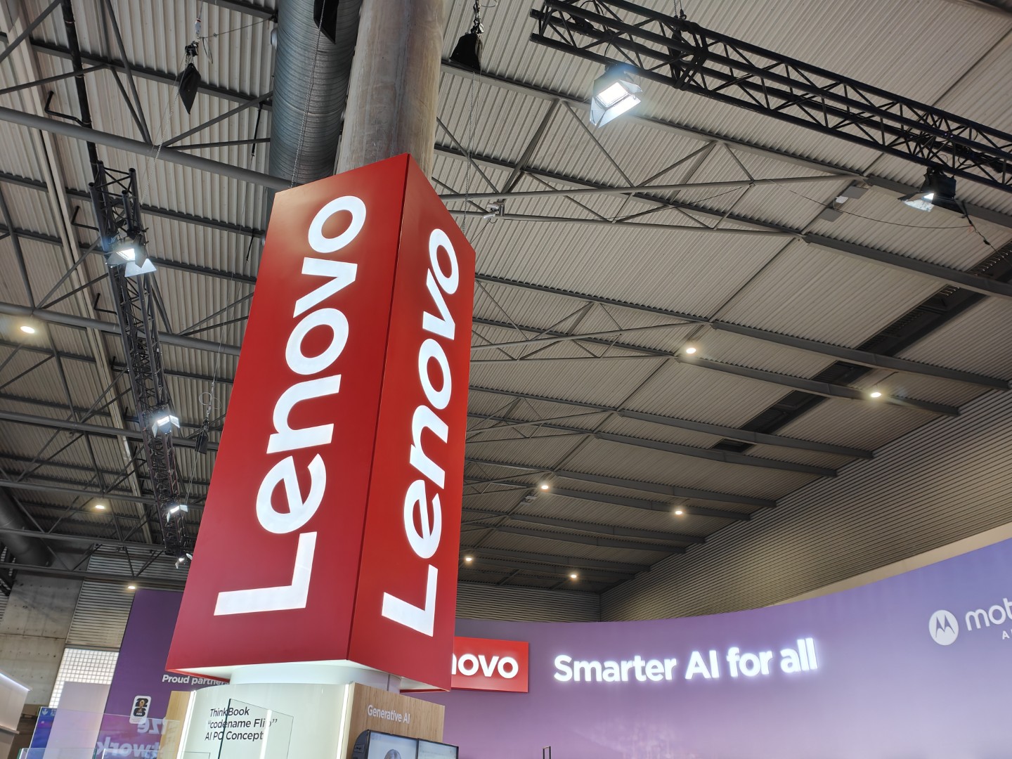 Lenovo stelt vernieuwd aanbod Workstation Solutions voor met Lenovo Access - ITdaily.